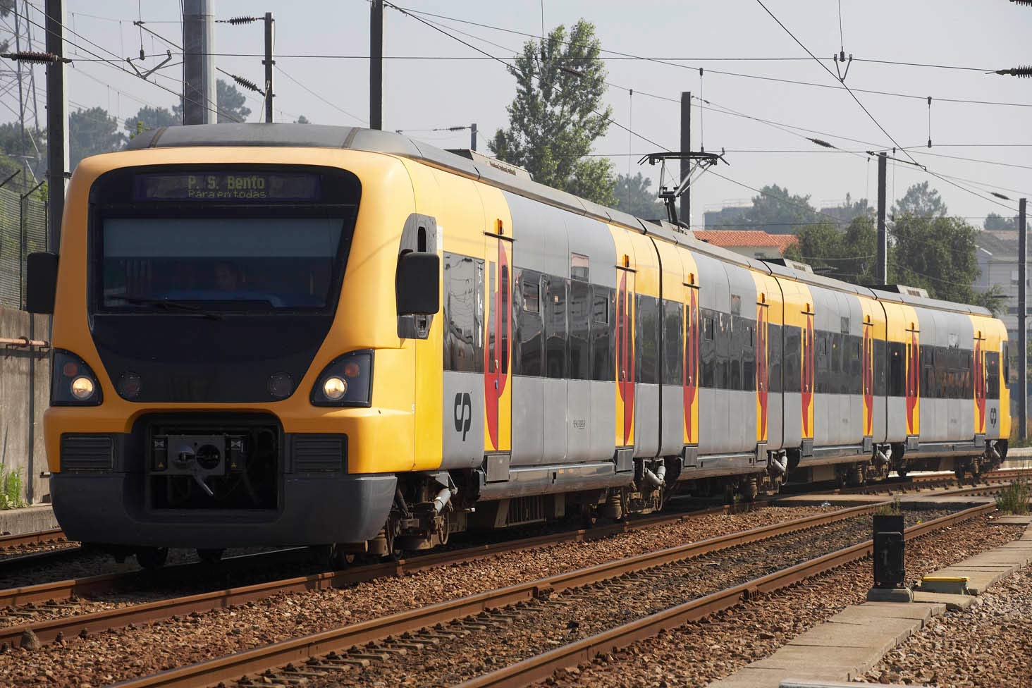 Lisbon Urban Trains | CP - Comboios de Portugal - CP.PT